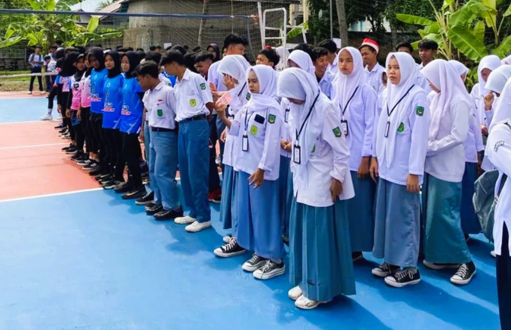 Kejuaraan Bola Voli Camat Cup 2025 di MA PUI Banjarsari: 45 Tim ...